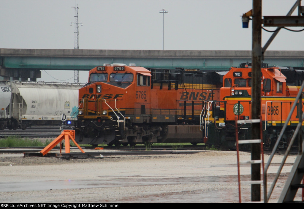 BNSF 6785